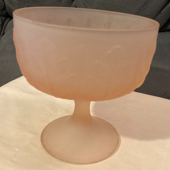 FTD | Art | Vtg 978 Ftd Oak Leaf Ptn Pink Satin Glass Compotepedestal ...